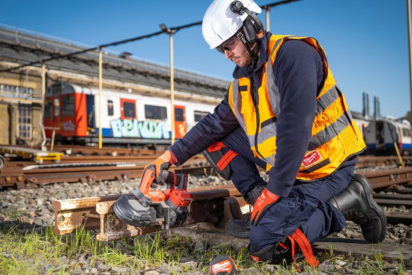 Transport Tools and Equipment, Vehicle Trade Tools For Builders and ...